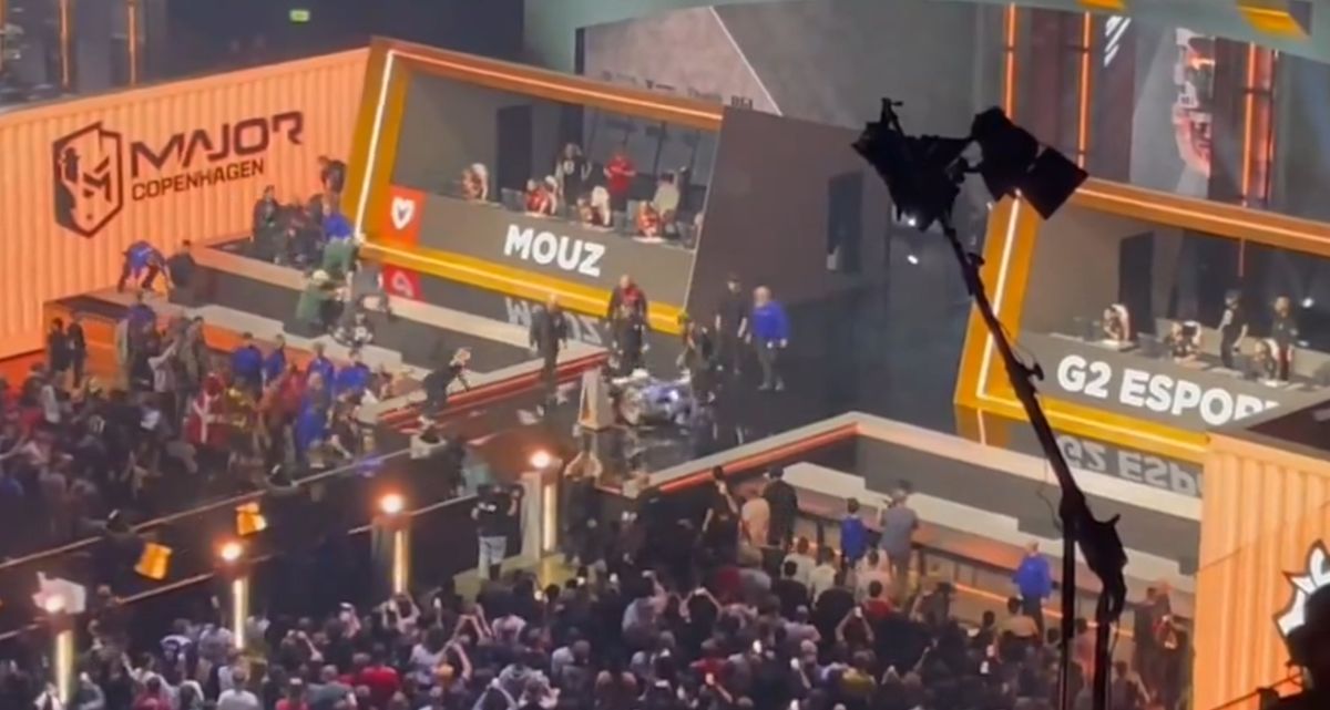 Spectator rushes stage at CS2 tournament and gets tackled into trophy ...