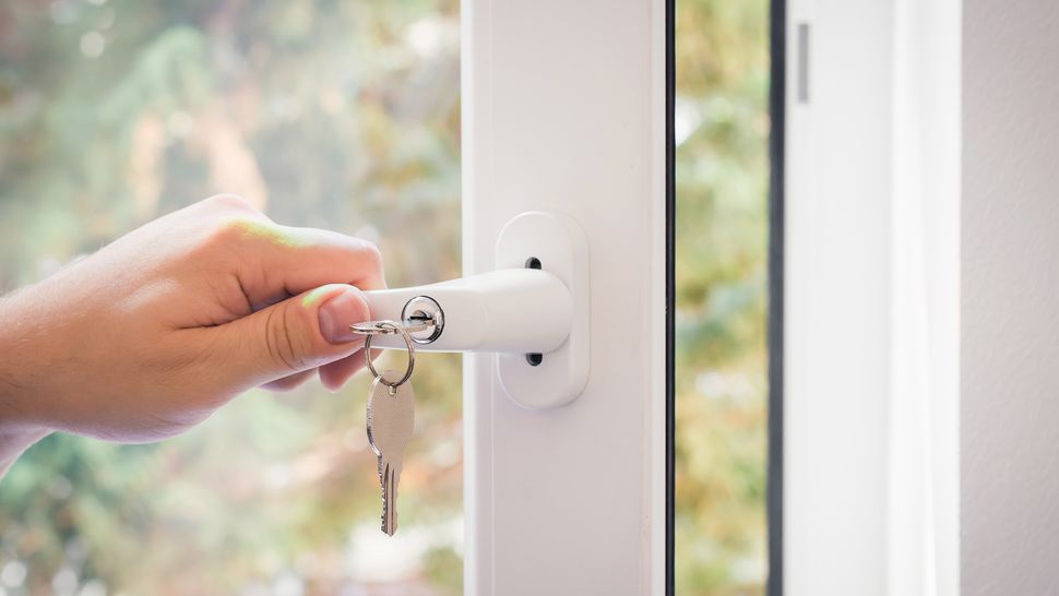 Window Handle Types: Which Handles Suit Which Windows? | Homebuilding