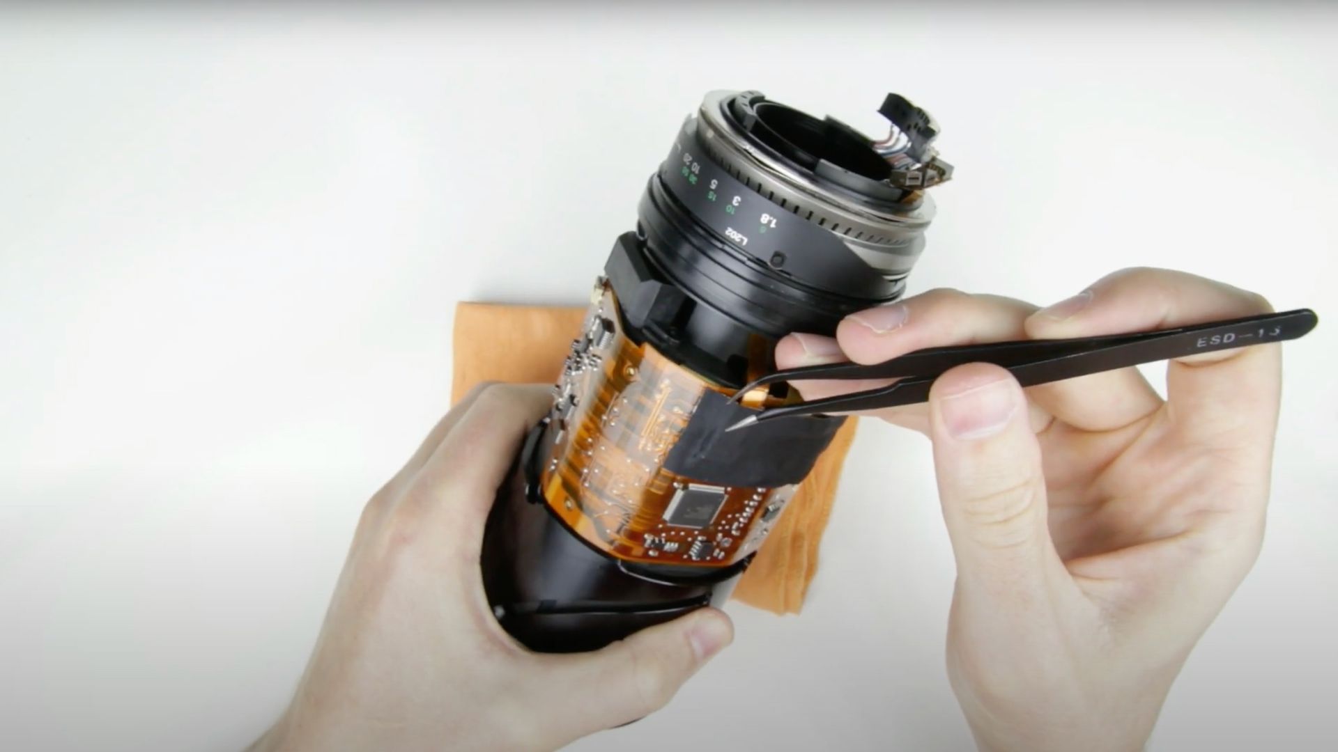 Learn how to fix a Canon telephoto lens on YouTube | Digital Camera World