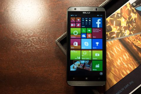 Here are our impressions of the BLU Win HD with Dual SIM LTE | Windows ...