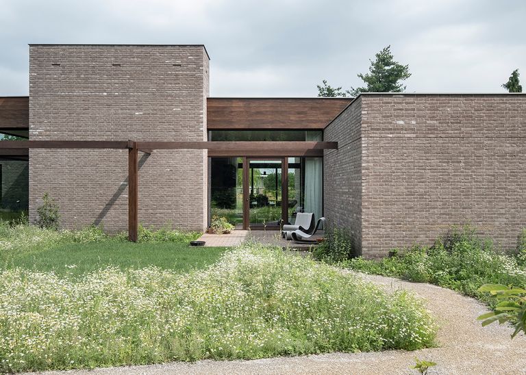Belgian brick bungalow draws on California modernism | Wallpaper*