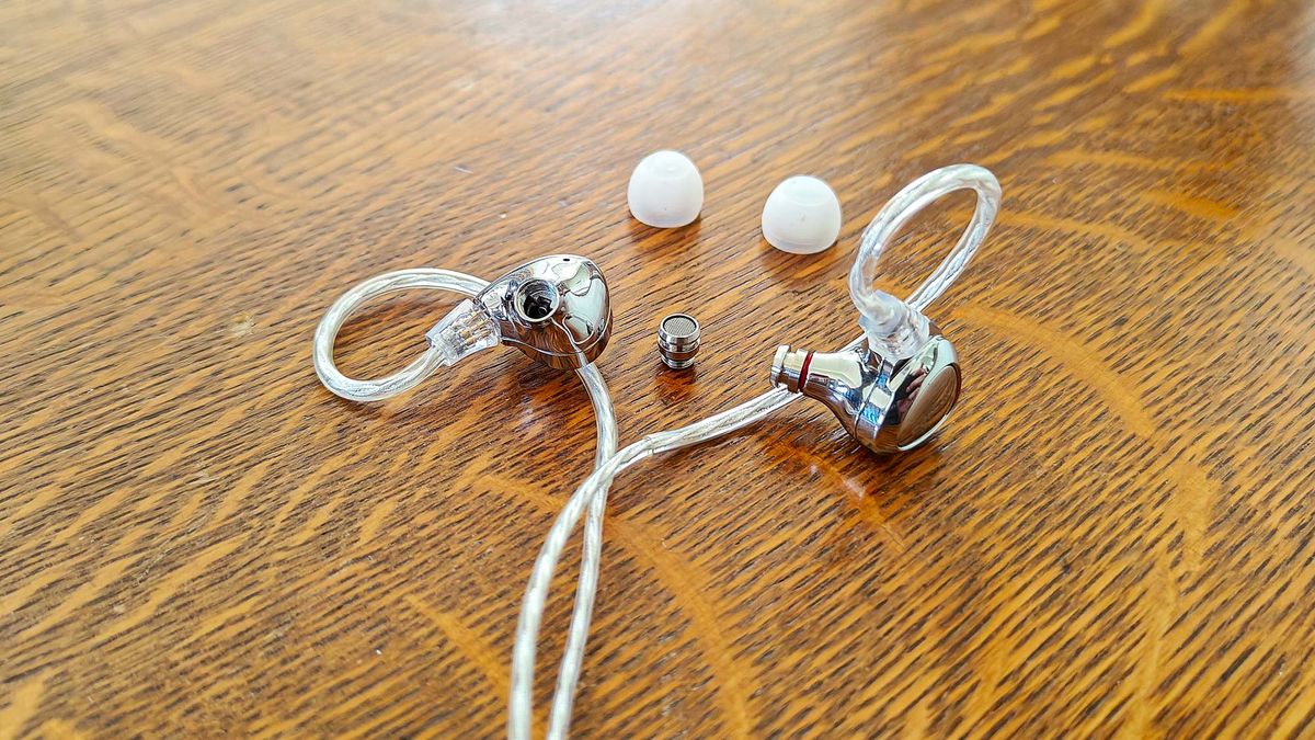 I tried these $99 wired earbuds and they're perfect for audiophiles ...