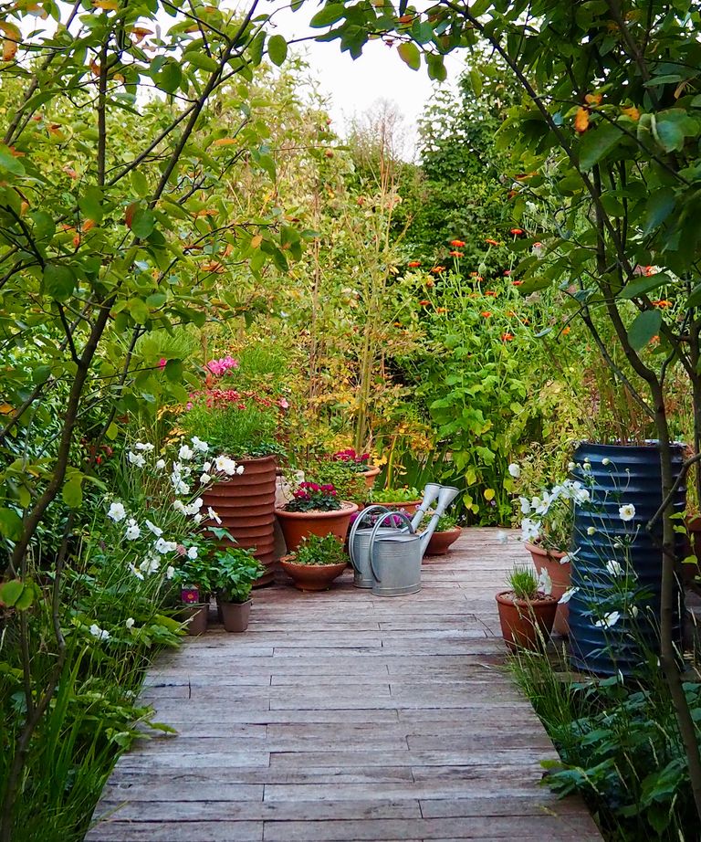 Small deck ideas: 15 designs for tiny spaces | Homes and Gardens