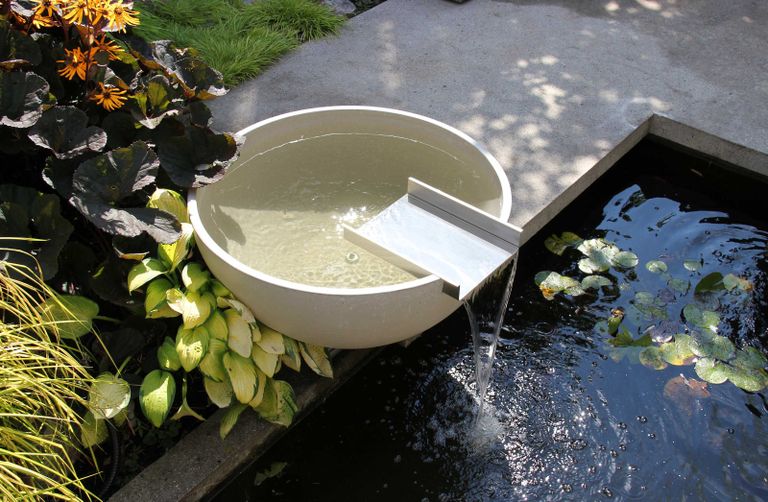 Small garden pond ideas: 12 petite ponds for little backyards ...