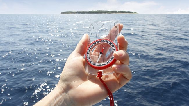 Types of compass: how to choose the right navigational tool | Advnture