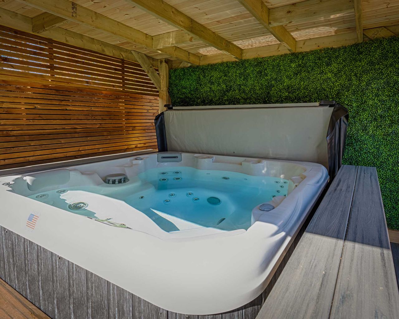 Hot tub ideas: 20 solutions for a luxurious outdoor spa | Gardeningetc
