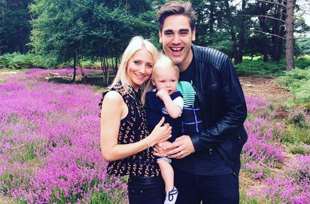 Busted's Charlie Simpson and wife Anna Barnard expecting their second ...