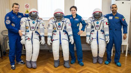 Hazzaa Ali Almansoori: The 1st Emirati Astronaut's Space Station ...