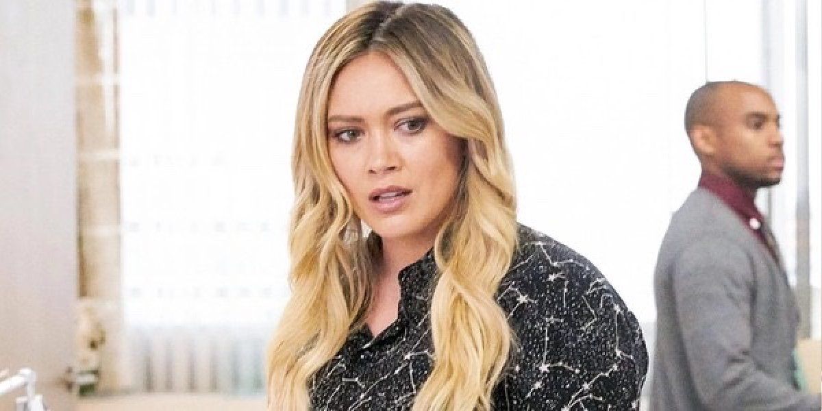 Hilary Duff Shares First Look At How I Met Your Father From The Set ...