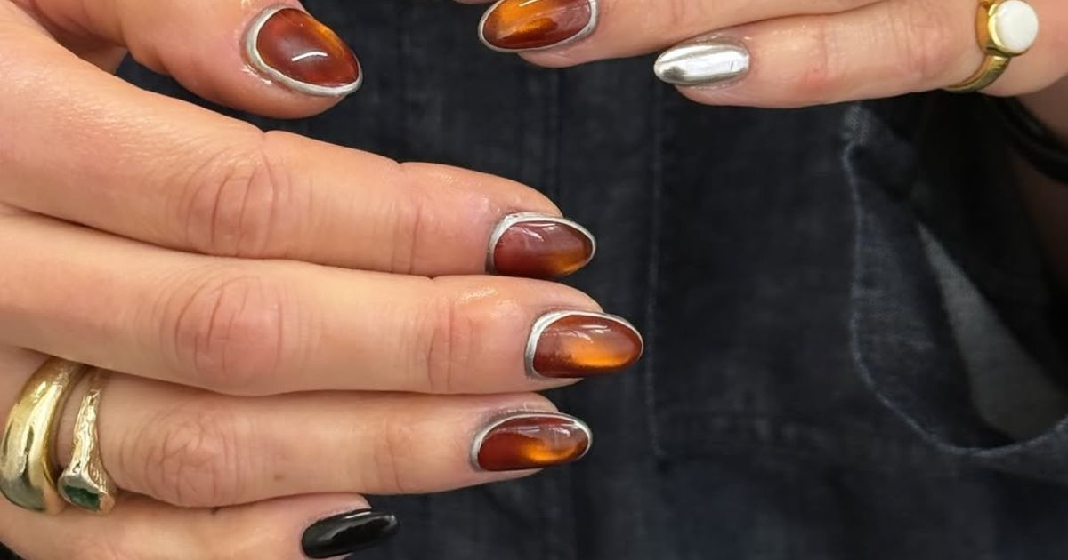 The Halo Manicure Is the Celeb-Approved Nail Trend to Know | Who What Wear