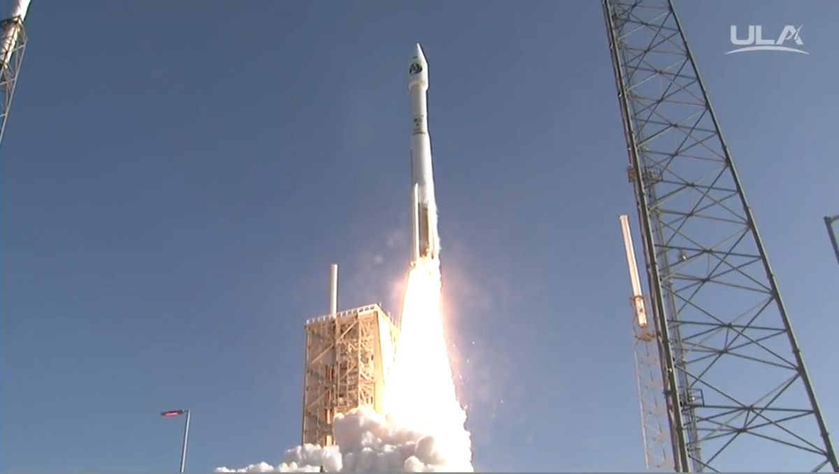 Launch Photos: Secret Spy Satellite NROL-61 Blasts Off On Atlas V ...