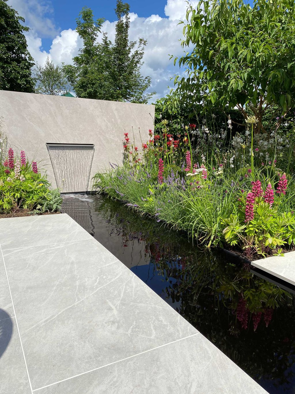 Small garden pond ideas: 12 petite ponds for little backyards ...