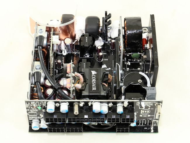 Corsair RM550x PSU Interior Component Analysis