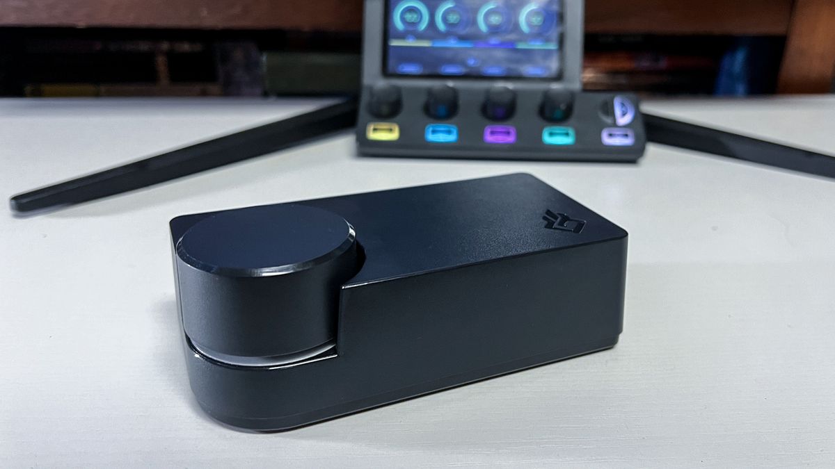 Beacn Studio hands-on review: A game-changer for Twitch streamers | Tom ...