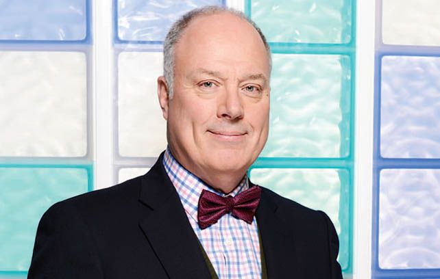 Heston is in trouble! | What to Watch