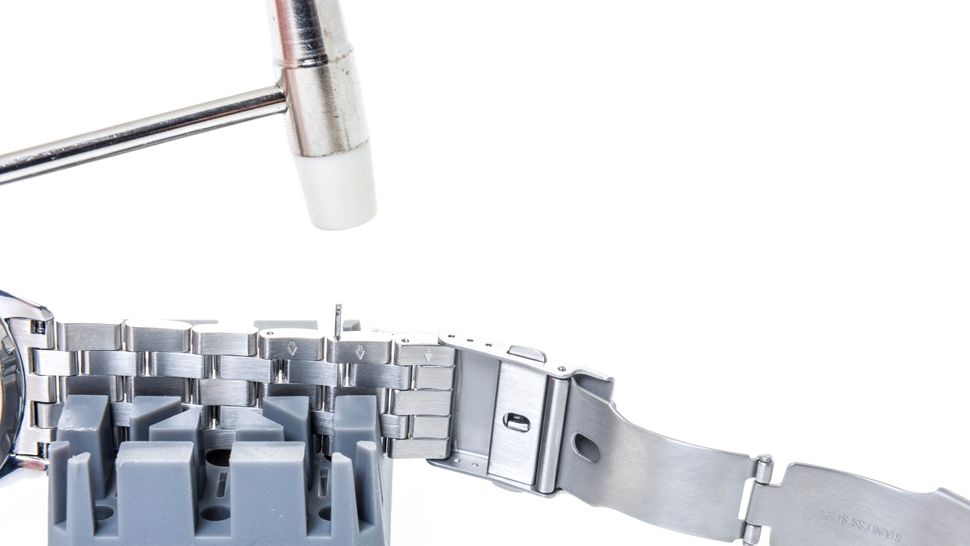 How to remove a link from a watch in 10 easy steps | Tom's Guide