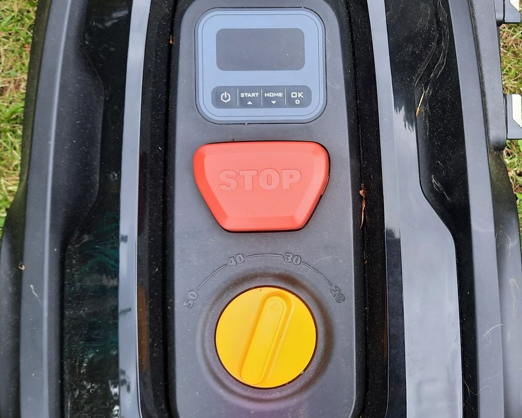 Landxcape LX796 robotic lawn mower review | Gardeningetc