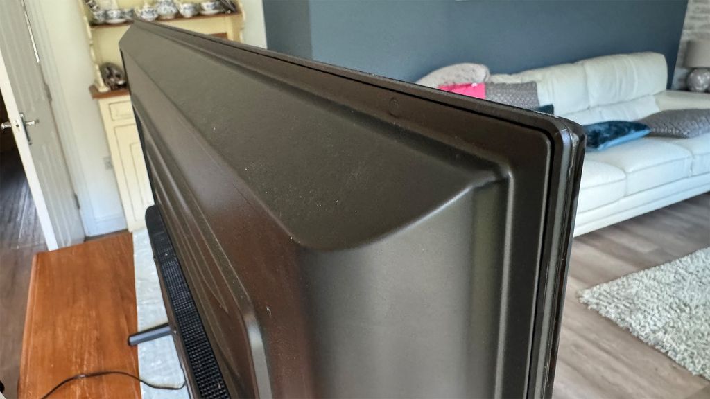 Bush UT24SB 50-inch review: TiVo and Freely smarts and surprisingly ...