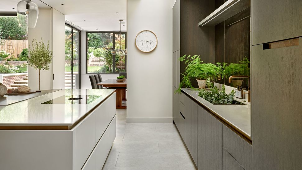 14 long kitchen ideas to make the most of awkward spaces | Homebuilding