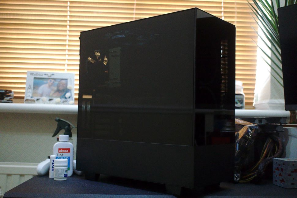 ITX vs. mid-tower vs. full-tower: Comparing different PC case sizes ...