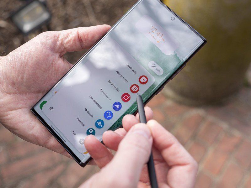 How long will the Samsung Galaxy S22 series receive software updates ...