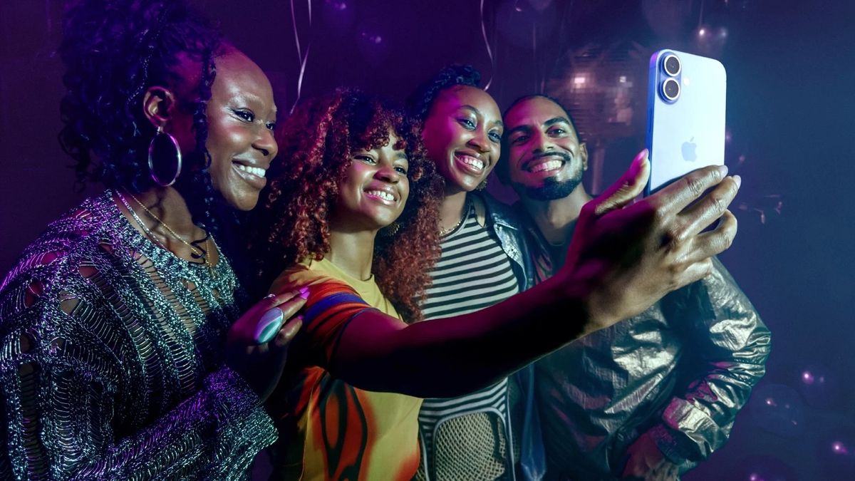 7 things to know about the iPhone 17's Center Stage selfie camera — and ...