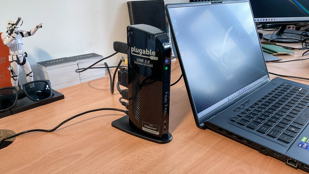 Plugable Dual Monitor Docking Station (2022) review | Laptop Mag