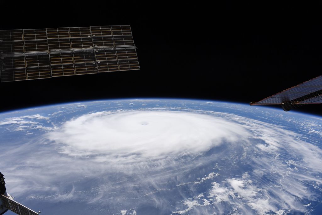 Astronaut snaps stunning photos of massive Hurricane Sam from space | Space