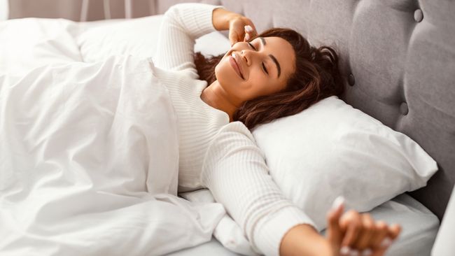 Sleep expert says we should ditch the alarm — here’s why and how to ...