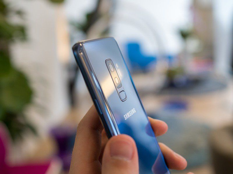 Samsung Galaxy S9 and S9+ hands-on preview: The biggest gets better ...