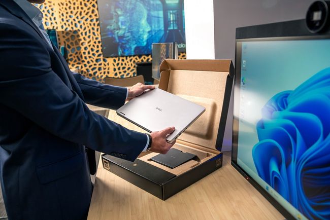 Still on Windows 10? Here’s why your next PC should be a Dell with ...