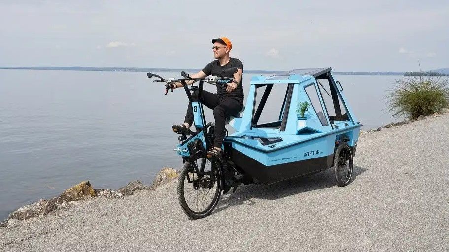 This amphibious e-bike camper turns into a boat for aquatic adventures ...