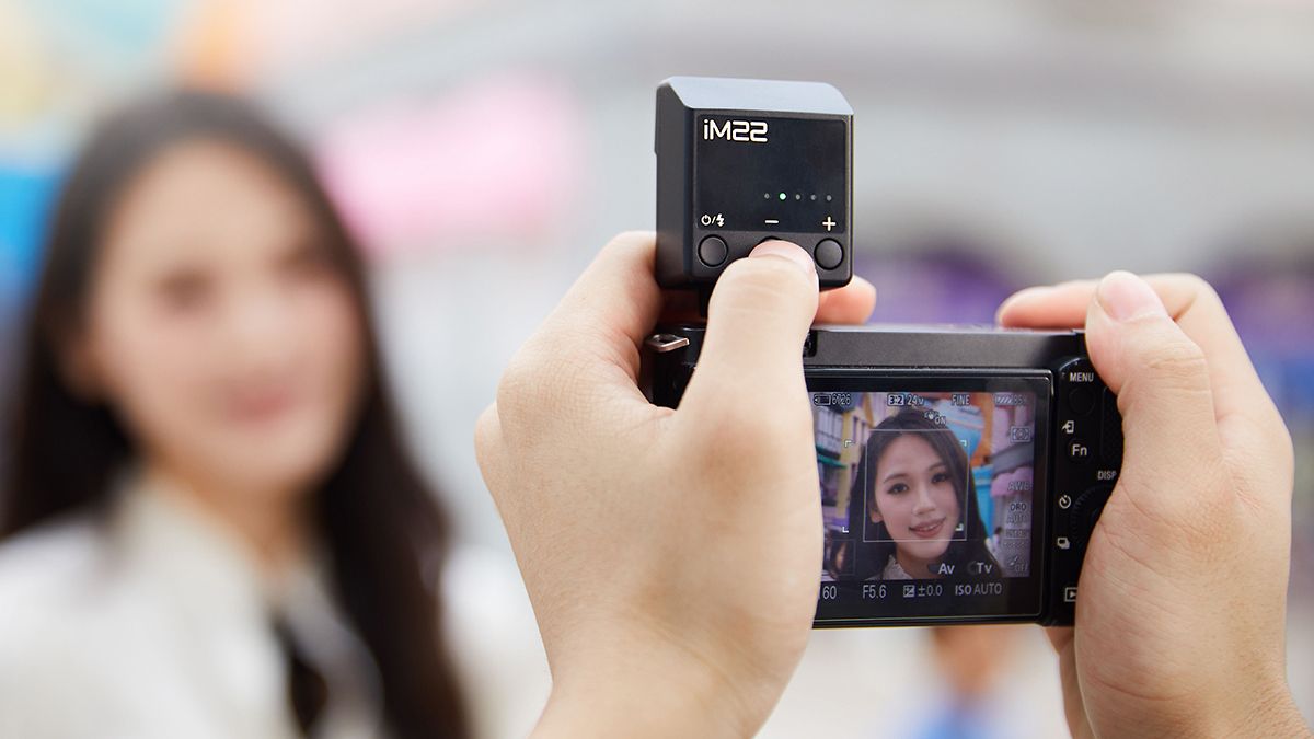 Godox launches two cute mini flashguns for use with compact cameras ...