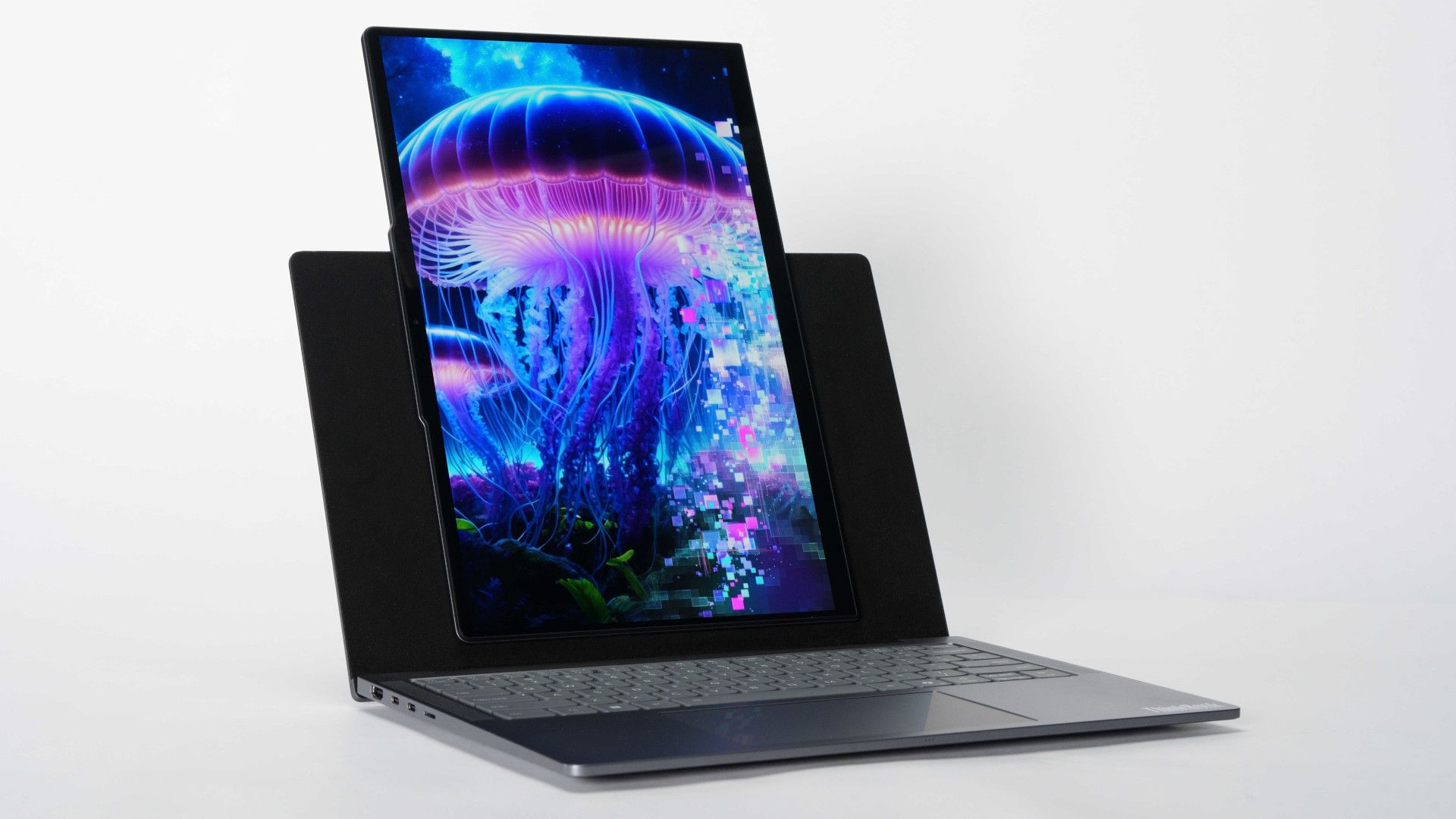 Lenovo shows off laptop with rotating screen - yes, it's real, and so ...