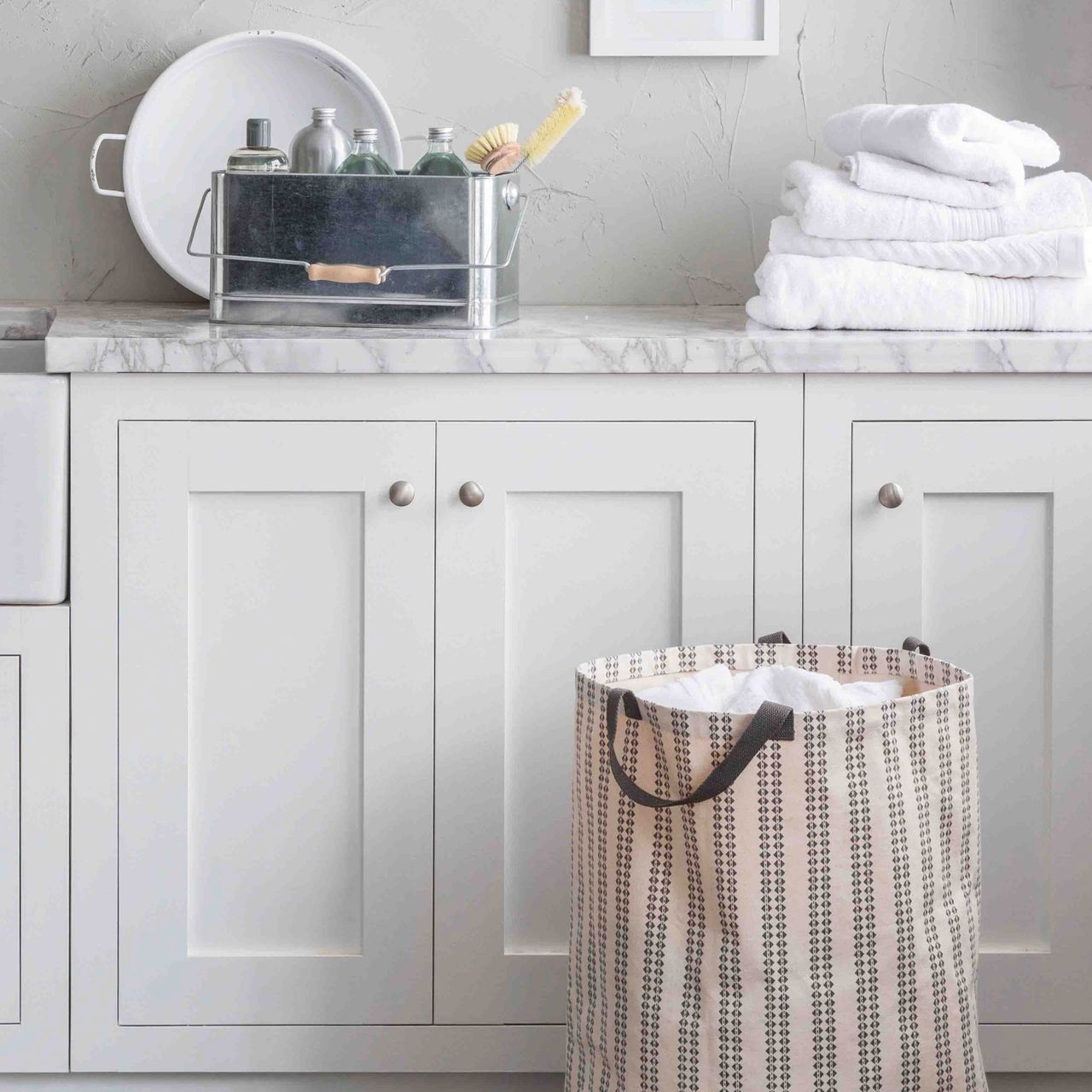 How to wash white towels - keep them bright, fresh and soft | Ideal Home