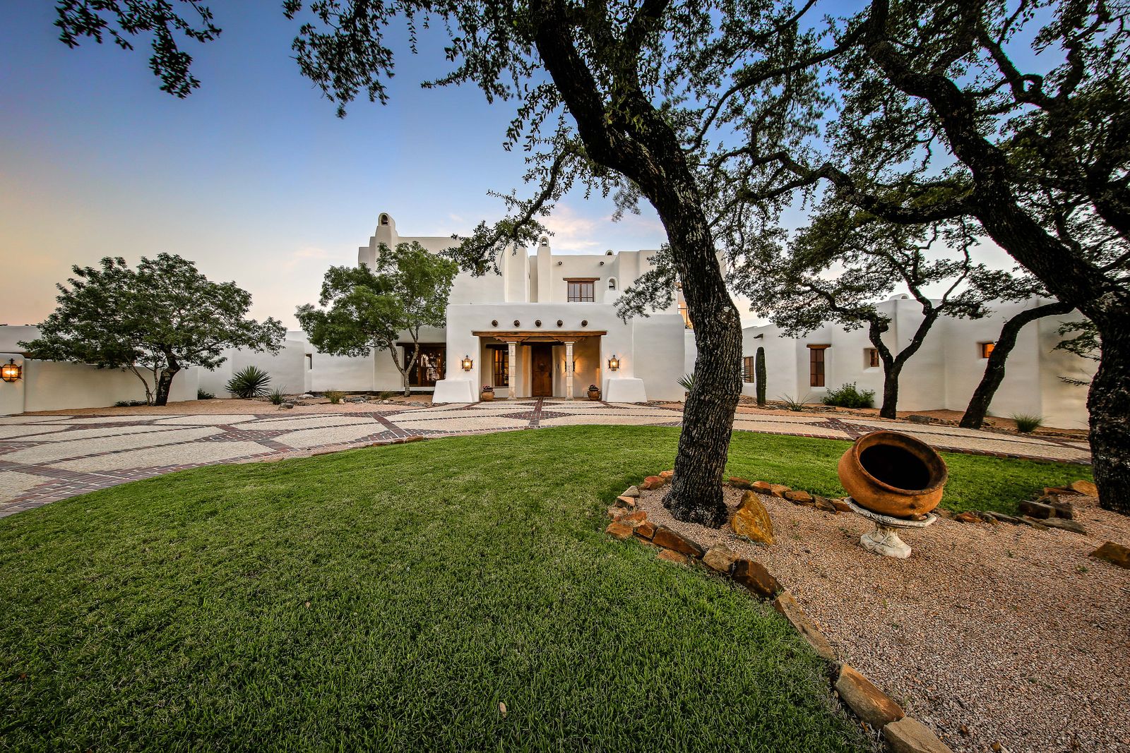 George Strait's mansion is on sale for $7.5 million | Homes and Gardens