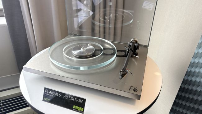 Rega's Award-winning Planar 6 turntable gets the 'RS Edition' treatment ...