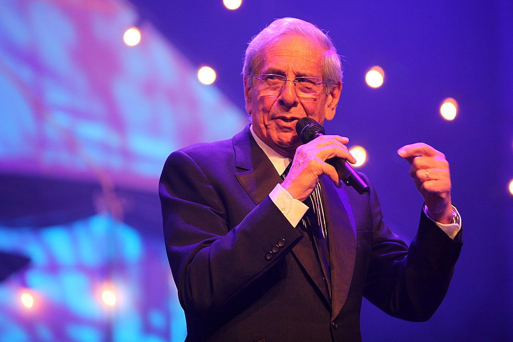 Chaim Topol, Fiddler on the Roof star, dies at 87 | The Week