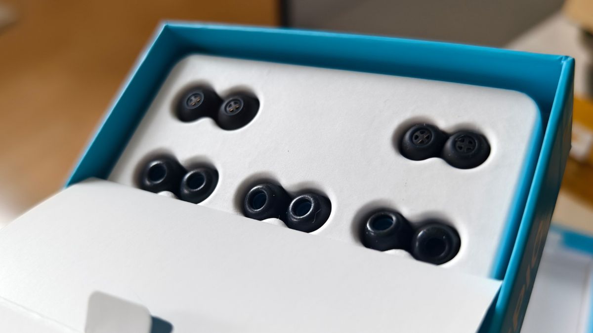 JLab Epic Lab Edition review: some solid features, but not enough to ...