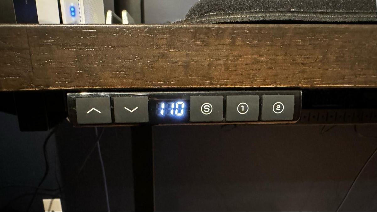 Corsair Platform:6 Standing Desk Review: Premium Design with a Price ...