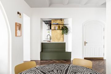 12 Clever Homes With Interior Windows Between Rooms | Livingetc