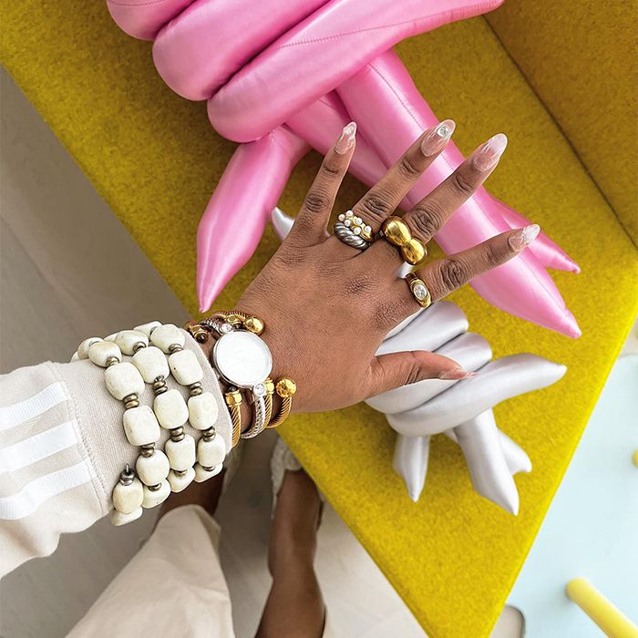 30 Chic Everyday Jewelry Pieces to Add to Your Daily Rotation | Who ...