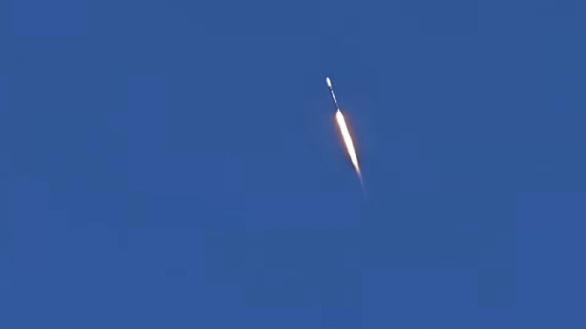 Firefly Aerospace Alpha rocket suffers 'mishap' during launch of prototype Lockheed Martin ...