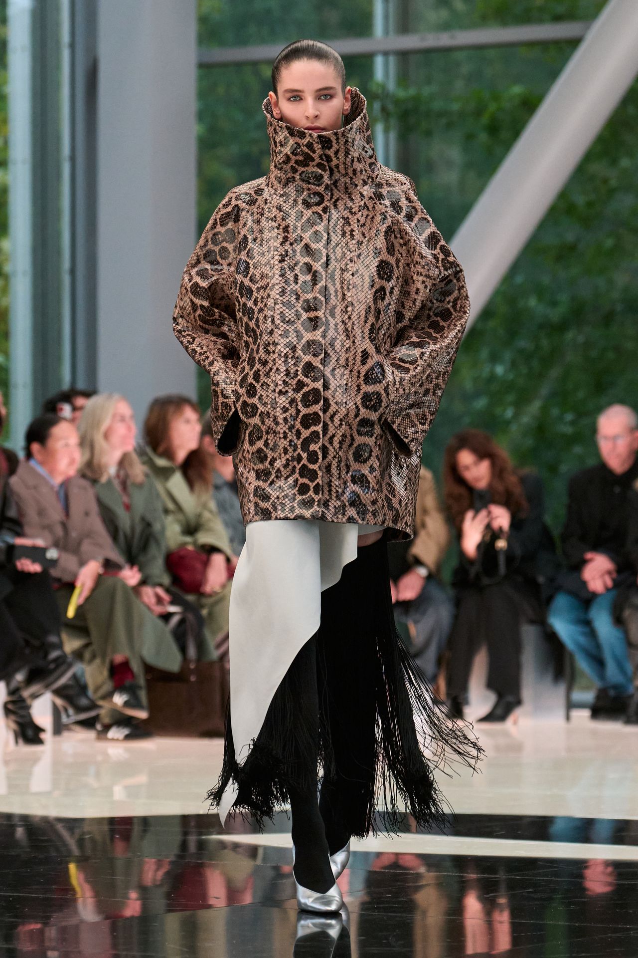 The Alaïa Winter/Spring 2026 Show Was a Celebration of Craft | Who What ...