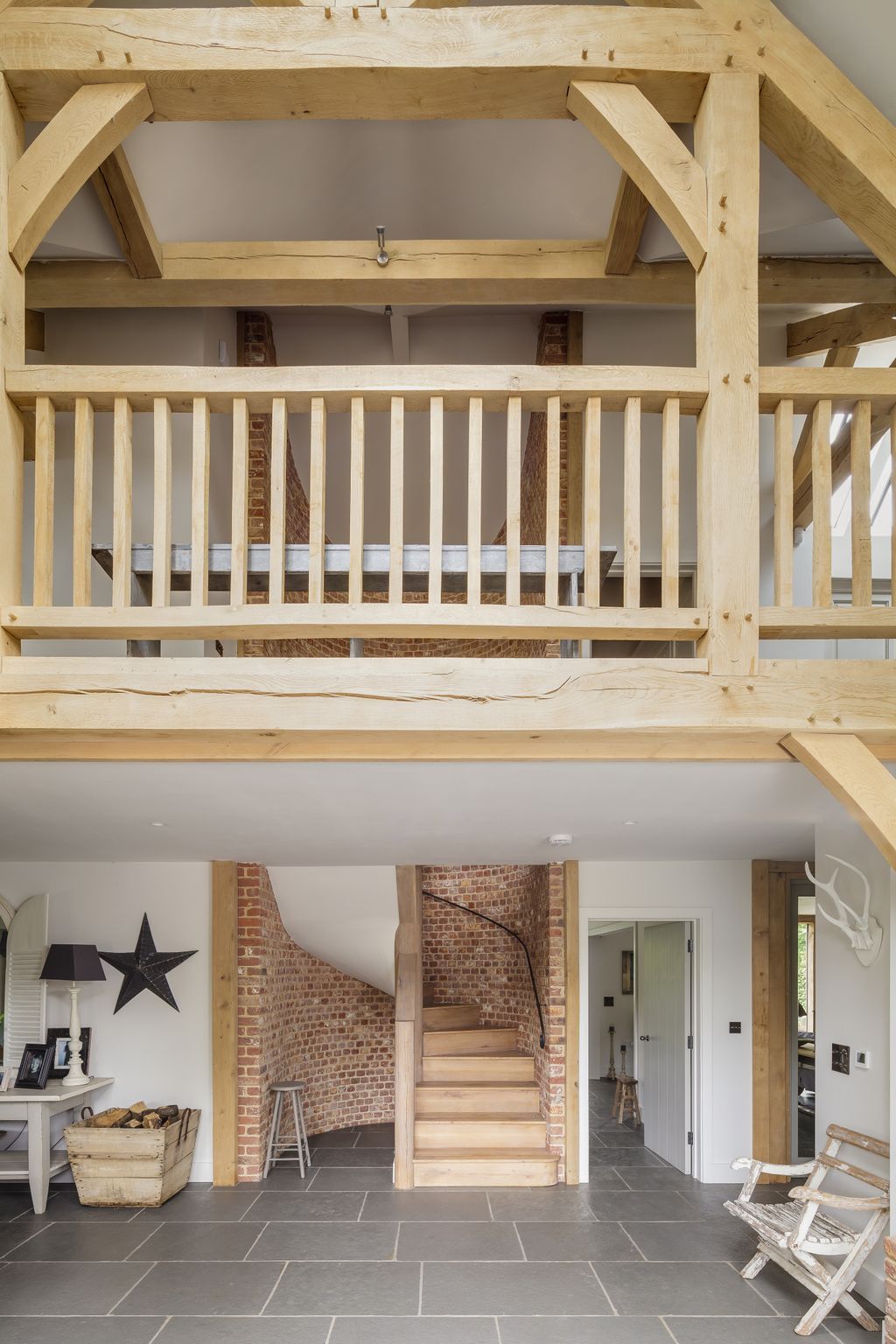 Oak Frame Interiors: 17 Stylish Ideas for Every Room | Homebuilding