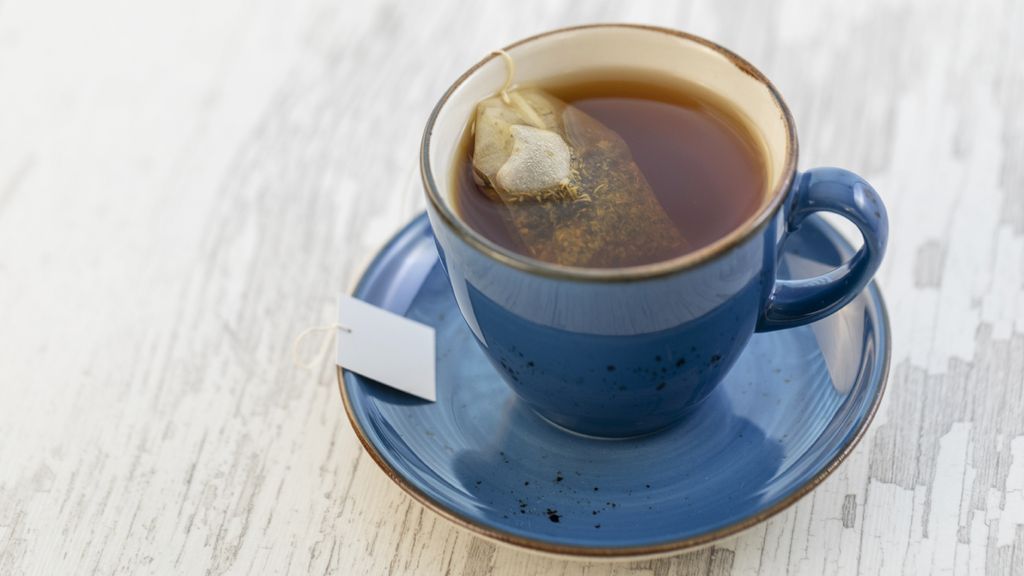 28 genius kitchen cleaning hacks that will save you time | Woman & Home