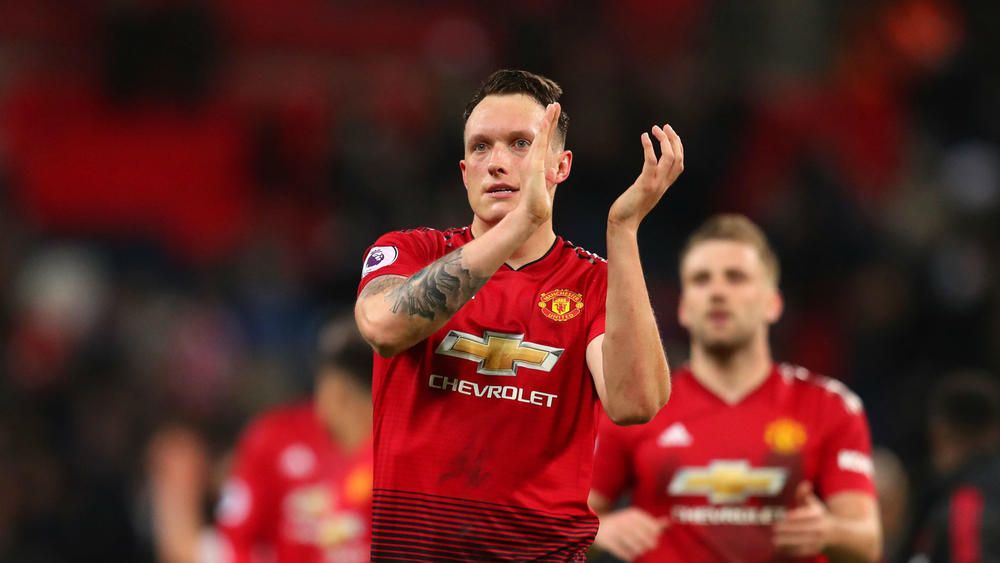 Jones signs new Manchester United contract | FourFourTwo