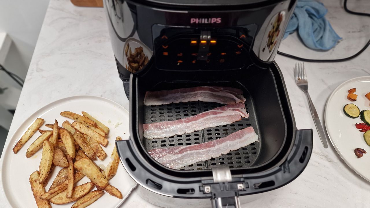 Philips Essential Air Fryer XL review: a family-friendly fryer | Homes ...