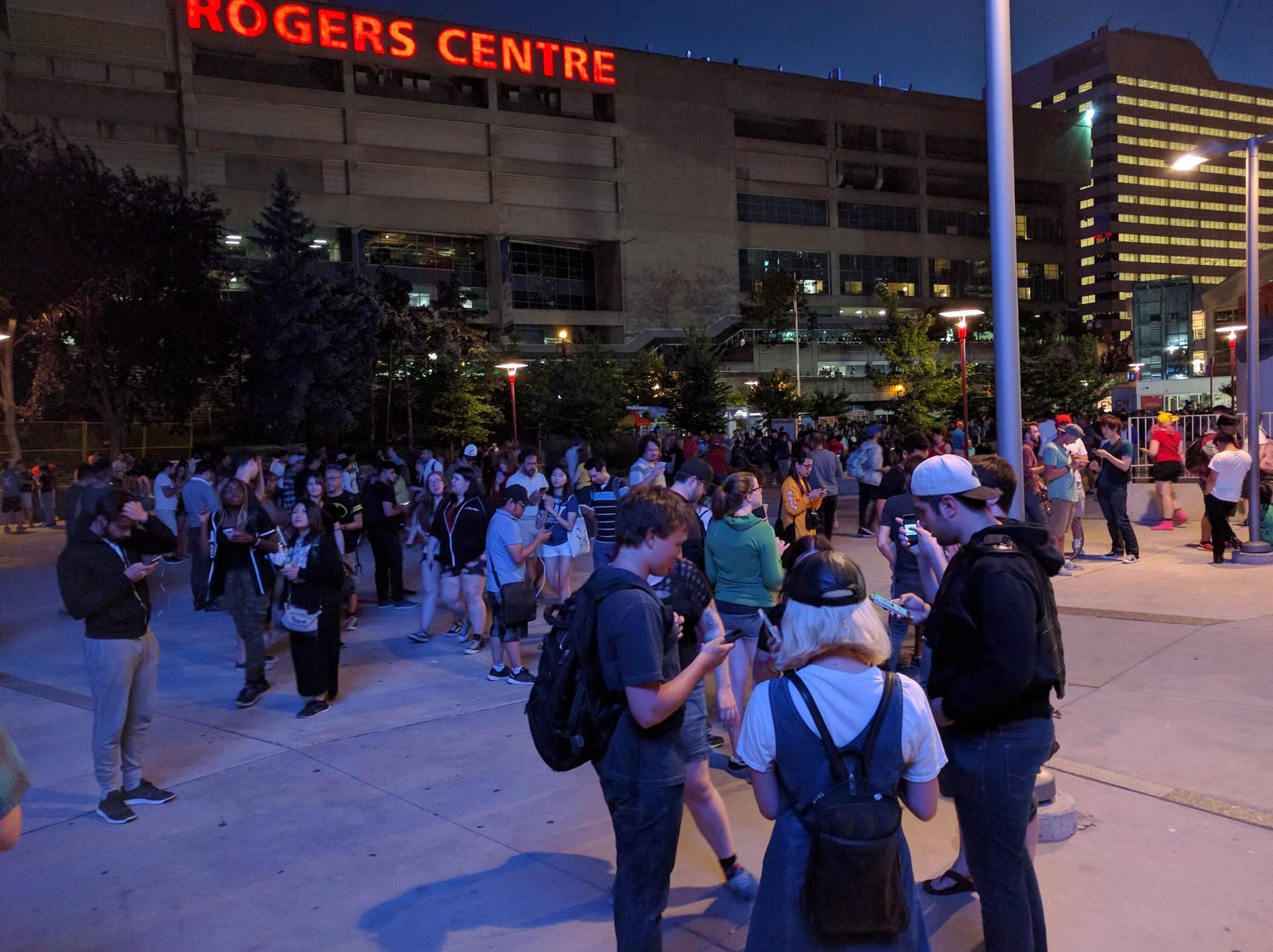 Nearly 4,000 show up for Pokémon Go launch event in Toronto | iMore