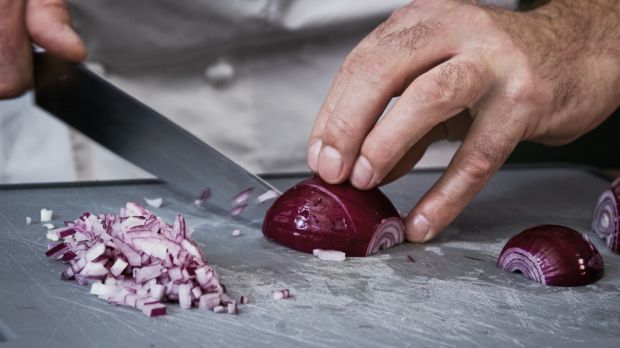 How To Chop Onions, Peppers And Other Vegetables | Coach